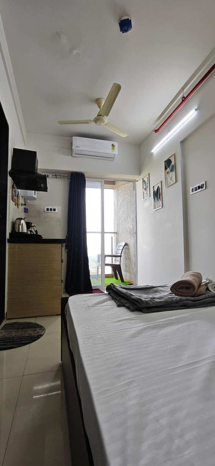 Riverview Bliss|balcony|nearairport|couplefriendly - 