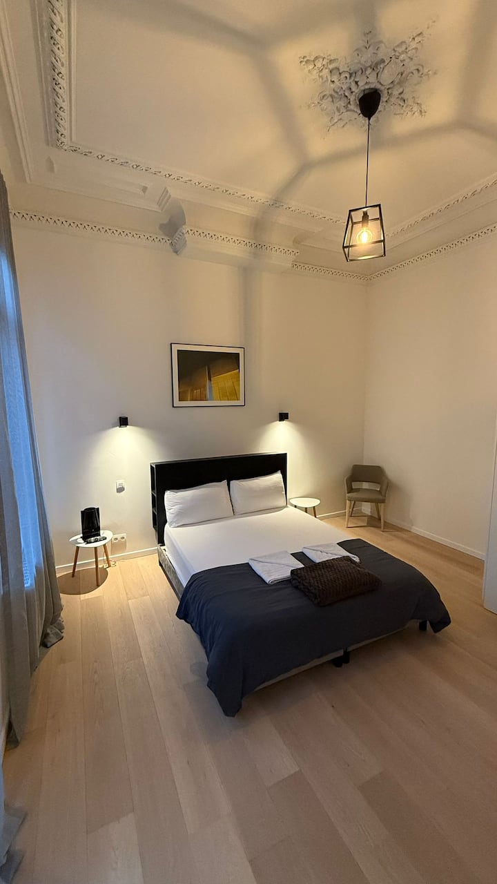 Suite Avec Salle De Bain Privative - Saint-Gilles
