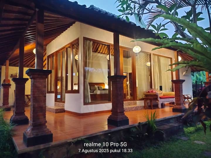 Villa  Dengan Kolam Renang Pribadi Di Ubud Bali - Ubud