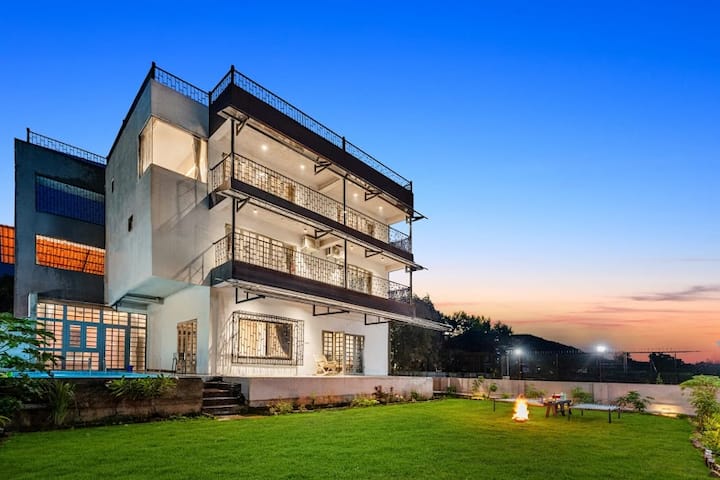 Sanj Villa – Farmhouse With Pool - Maharashtra