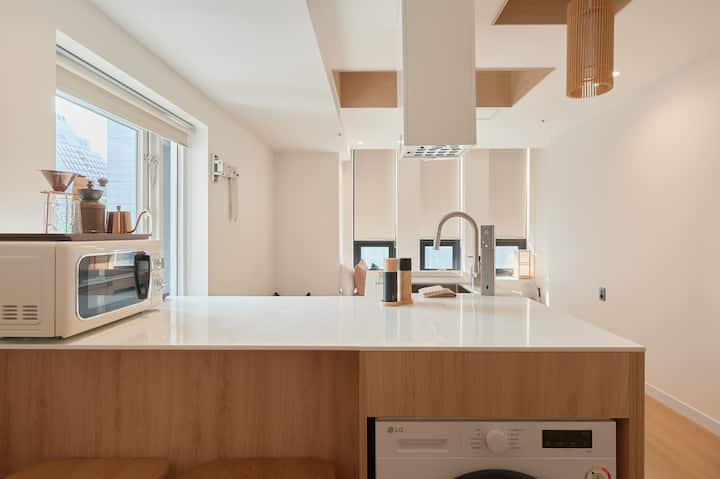 Art & Light Suites 303 — Calm Elegance In Heritage - Myeong-dong