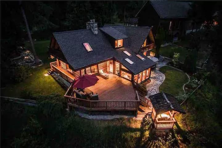 Chalet In "The Woods Nelson" With Stunning Views - Nelson
