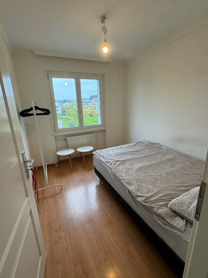 Chambre Dans Appartement - Idéalement Situé - Morges
