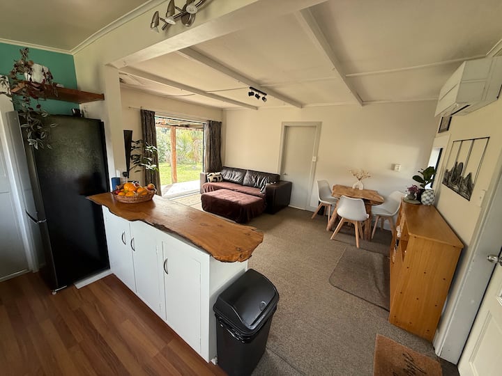 Oakwood Bach - Snow Farm NZ