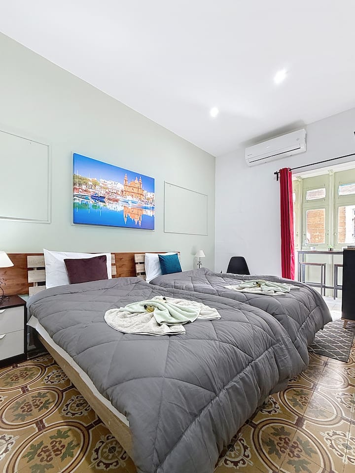 Modern Studio Apartment Next To Valletta! - Malta