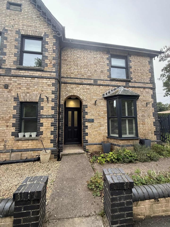 Beautiful 3 Bedroom House In Crickhowell - Crickhowell
