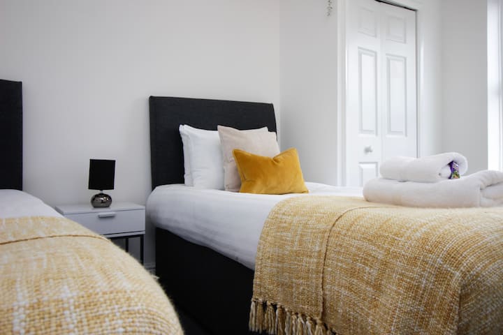 Longer Stay Property For Up To 7, Central, Parking - Southampton