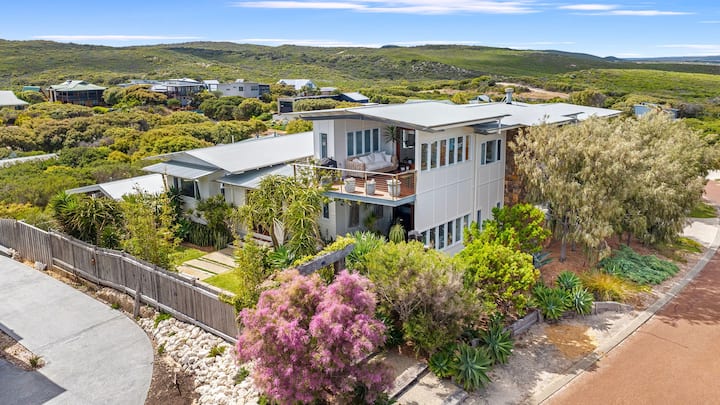 Oceanside Villa - Prevelly