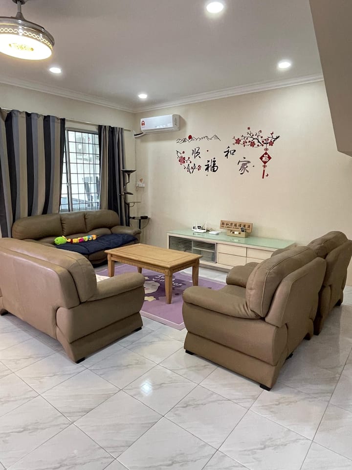 Usm @ Anna Cozy Home Stay - Sibu