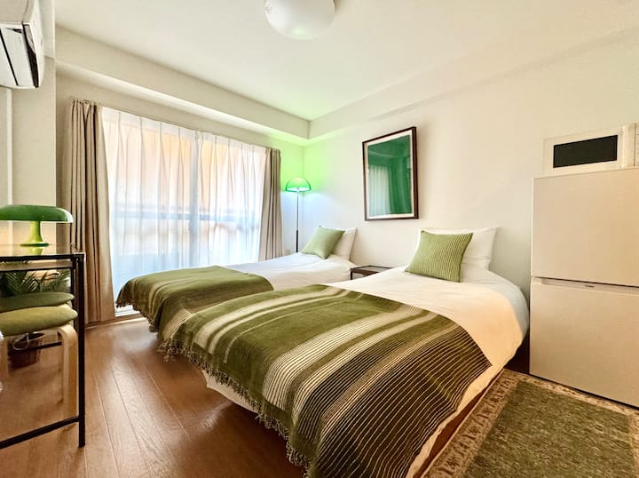 「Solo」　New Open通天閣すぐ！昭和レトロとモダンが交わる快適空間2f - Japan