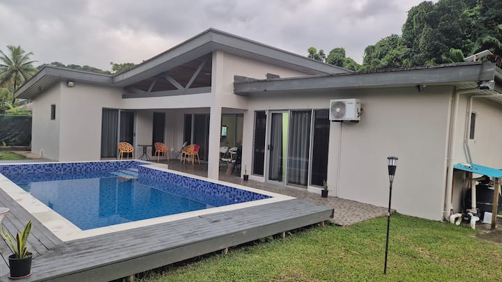 Pacific Harbour Pool Villa — Near Beach & Lake - Fiji