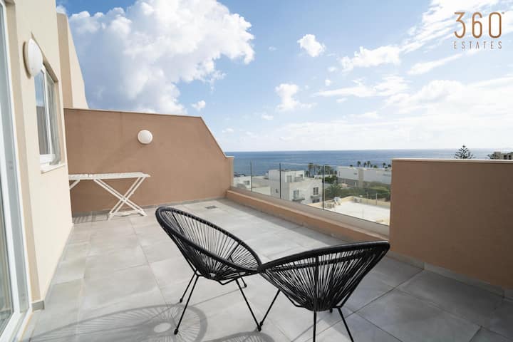 Seaview 2br Penthouse With Terrace In Marsascala! - Malta