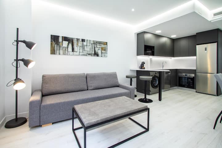 Bright Apartment In Conde Duque-malasaña - Móstoles