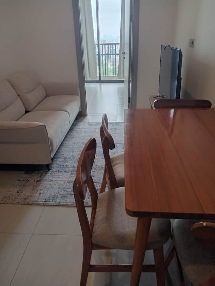 Cozy 1br Fatmawati City Center With Balcony View - Kemang