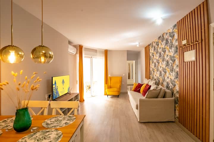 Inviting Apartment Next To Palm Avenue, 150m Beach - Torrevieja