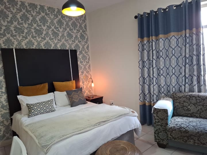 Beachfront 5 - Entire Apartment - Durban