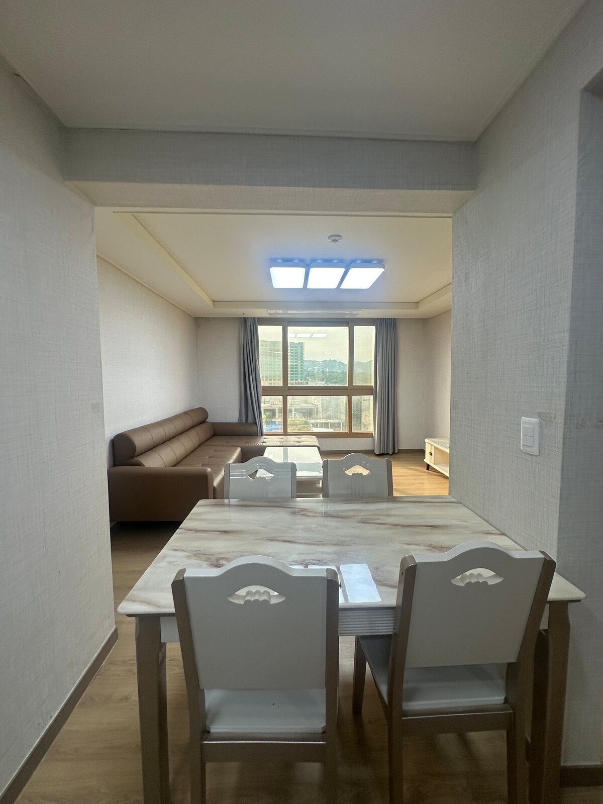 Muy espacioso 1BR D'heights Clark 65 m² - Airbnb