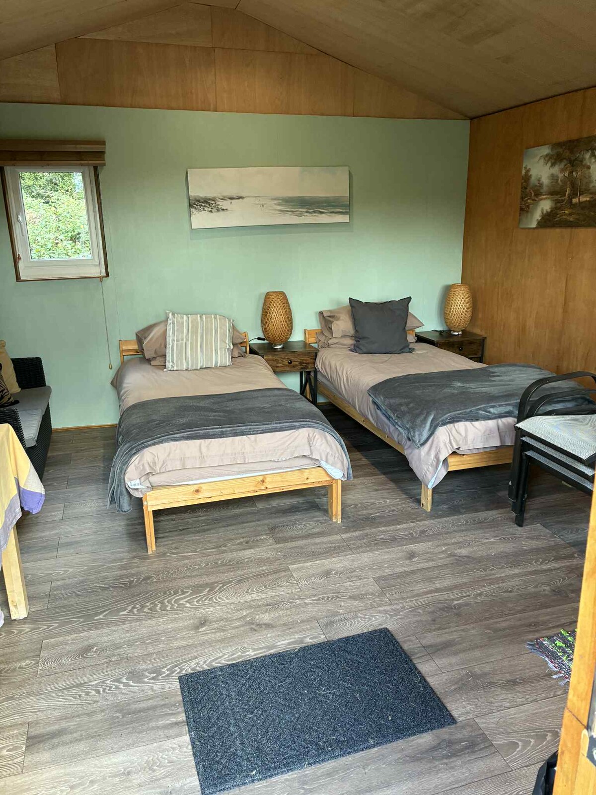 Lakeside Hut at Marwell Resort - Airbnb