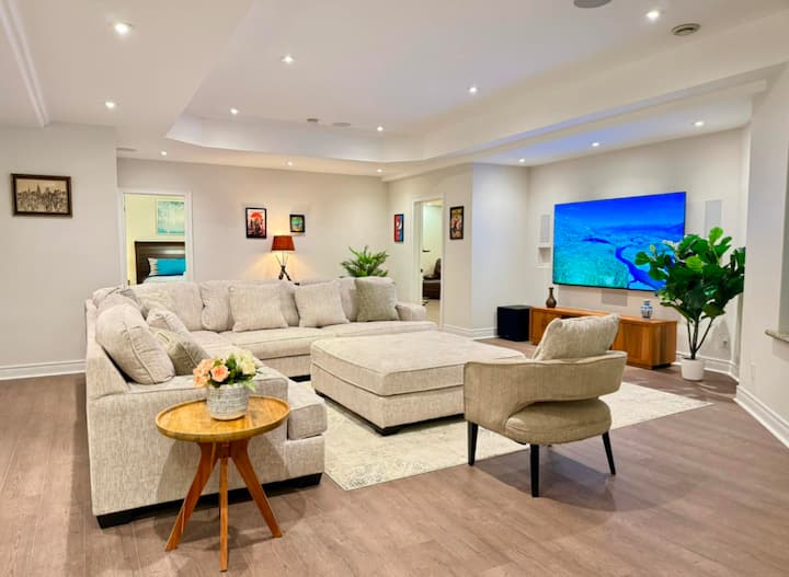 Uxbridge Haven - Guest Suite With Hot Tub & Sauna - Uxbridge, ON, Canada