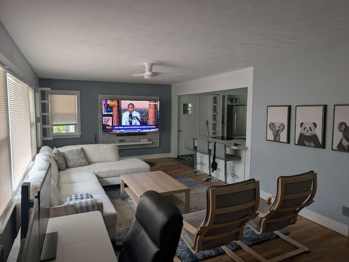 Relaxing Lake Michigan Home Near Silver Beach - Stevensville, MI