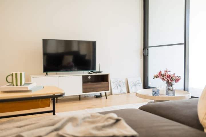 Luxury Sunlit Apartment Near Chatswood Metro - Gordon