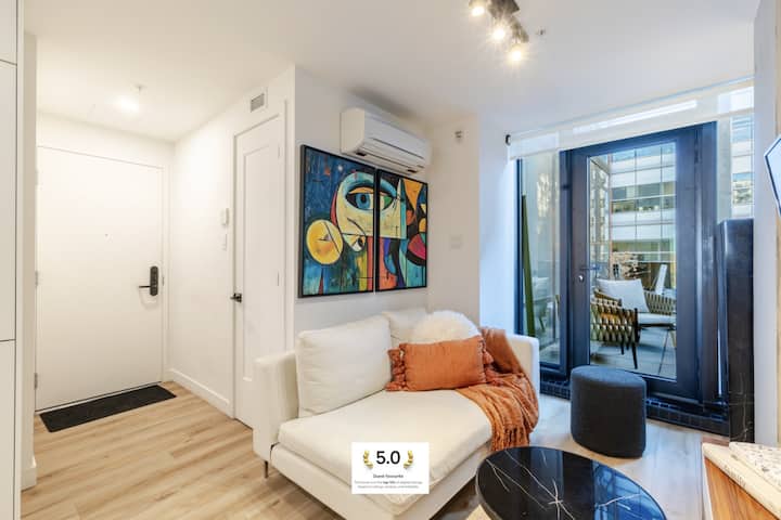 Modern Downtown 1br With Semi-private Terrace - Montreal