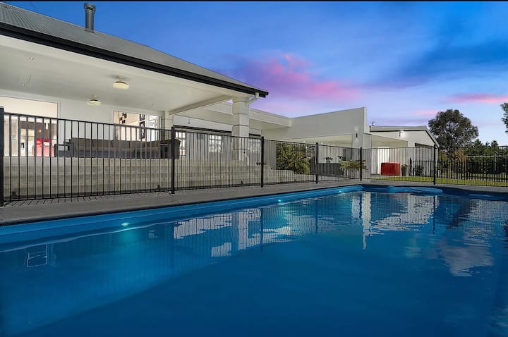 Contemporary Oasis | Relax, Entertain, Events - Sydney