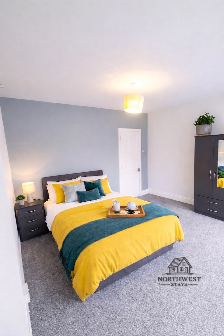 25% Off |Contractors | 4 Beds | Chester | Central - University of Chester