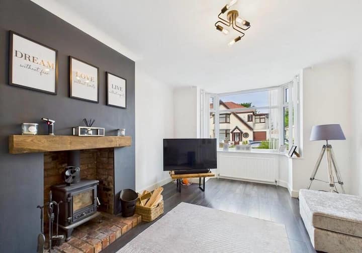 Kendal Retreat - Cosy Home In Great Location - Blackpool Zoo
