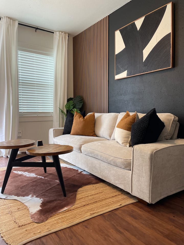 The Luxe Lodge - Htx Apartment With King Bed - Houston