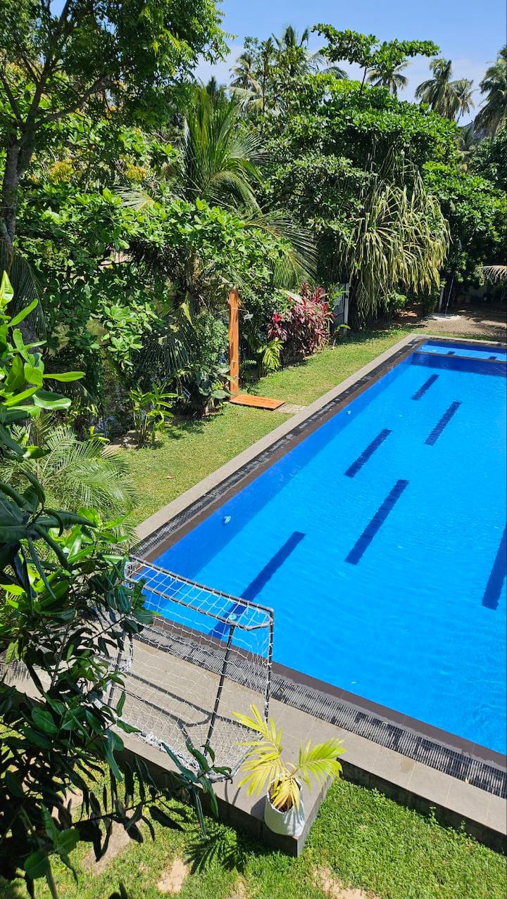 Трехместный номер · 3 гостя · Вид на бассейн · #5 - Mirissa