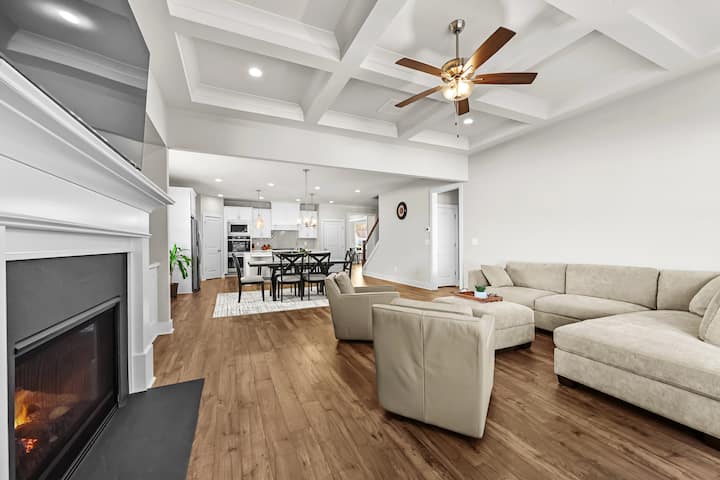 Brand New Home - Game Room - 5 Beds 4 Bath Smarttv - Duluth, GA