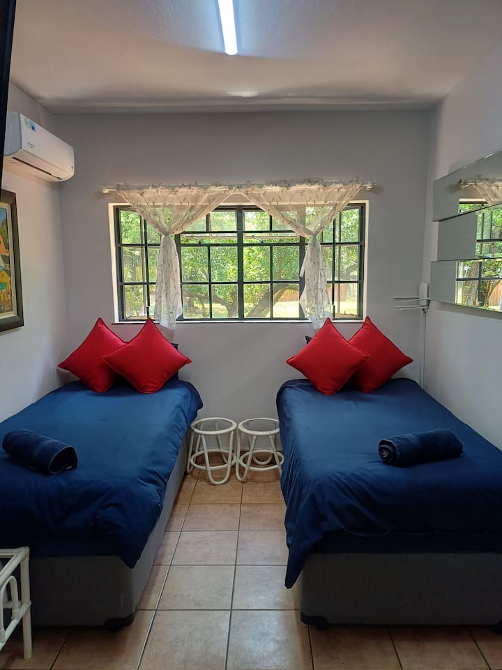 Shalom
A Place To Rest Peacefully And Recharge - Roodeplaat
