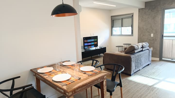 Novíssimo/2 Dorm/ Ar Apto Todo/ Vaga/ Wi-fi Rápido - Brazil