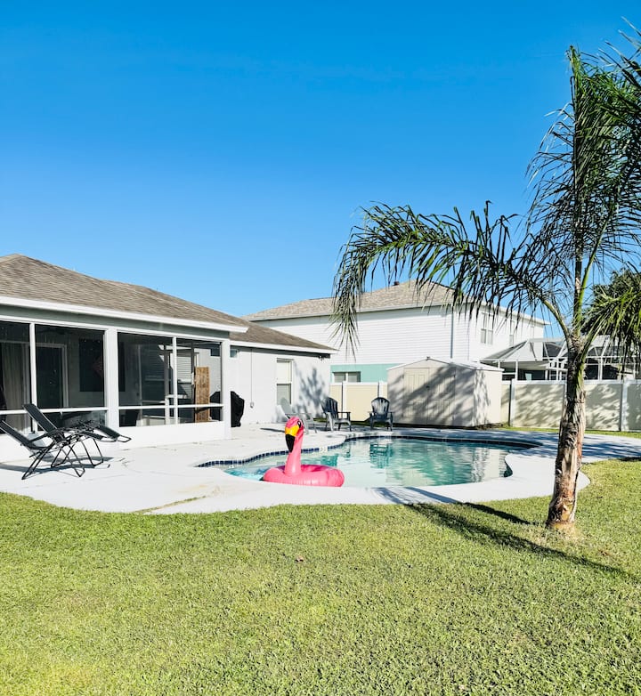 Pug Paradise | Pool, Games & 15 Min To Beach - Palm Coast, FL