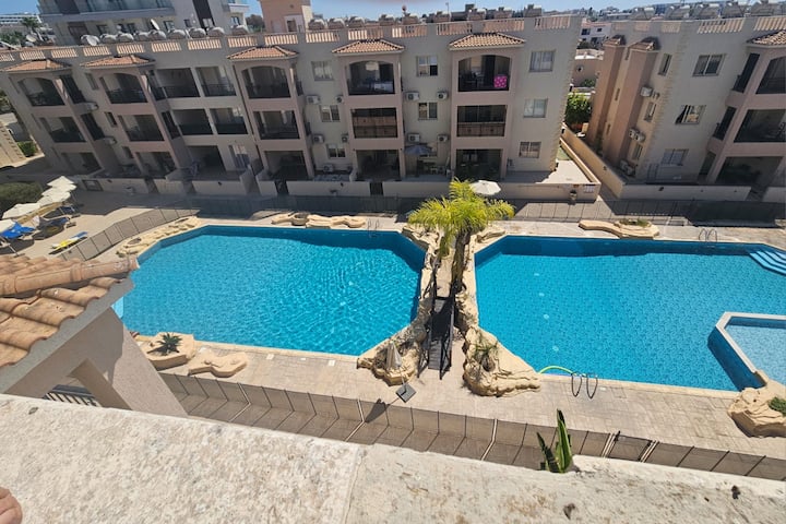 Ella’s Place - 파포스