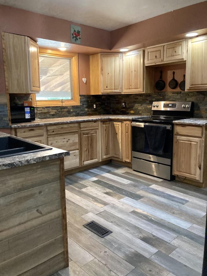 Spacious Home Away From Home! - Pueblo, CO