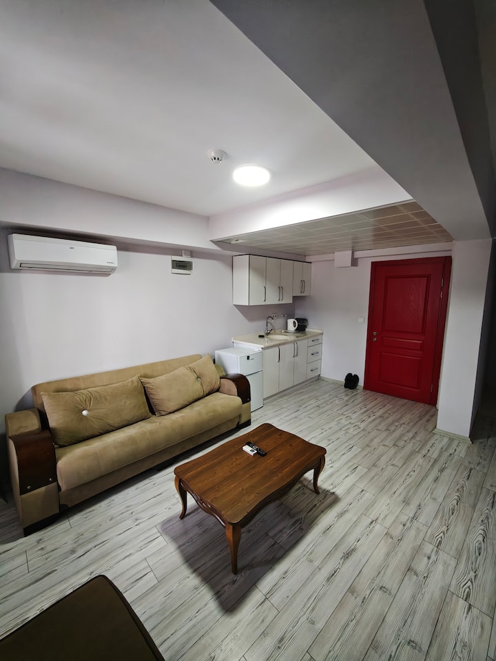 Bornova Da 1+1 Lux Eşyalı Daire - İzmir