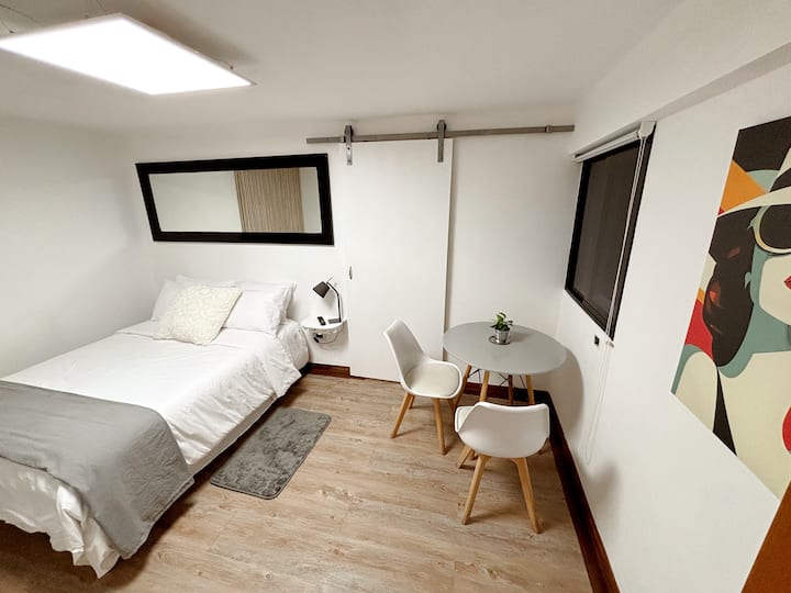 Mini-loft Chacao, Céntrico, Seguro Y Acogedor - Caracas