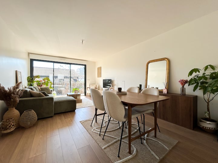 Appartement Lumineux Avec Terrasse - Parking Privé - Bordeaux