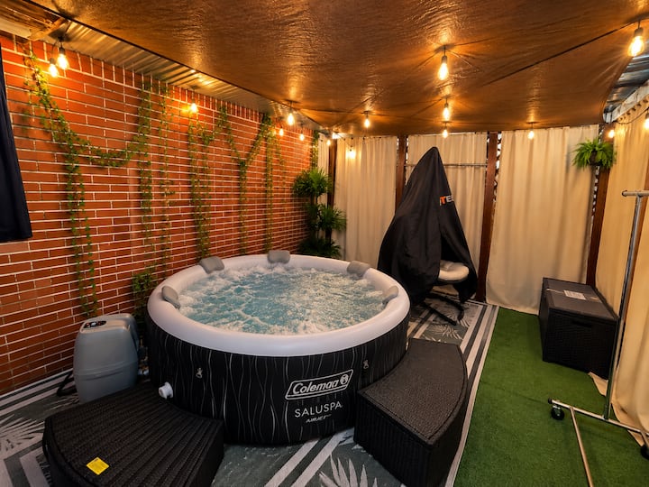 The Comfy-cozy Cottage | Optional Hot Tub Add-on - Jonesboro, GA