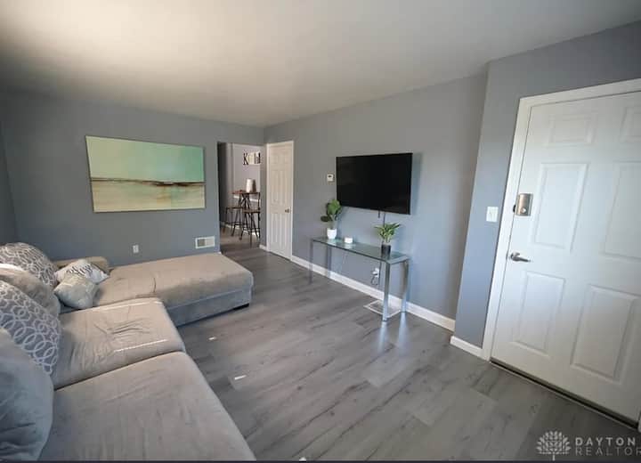 Cozy Two Bedroom - Dayton, OH