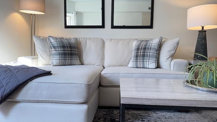 10-min Walk To Uchicago Medical Center | Quiet 2br - Beverly - Chicago