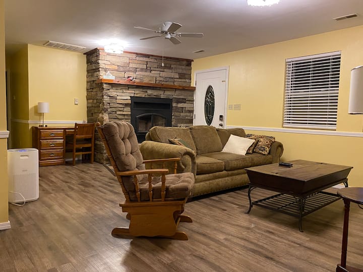 3 Bed, 2 Bath Private Wooded Retreat On 12 Acres - Bismarck, MO