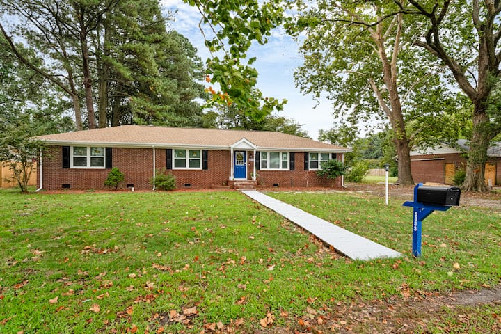 Quiet Renovated Luxury Great For Work & Long Stays - Portsmouth, VA