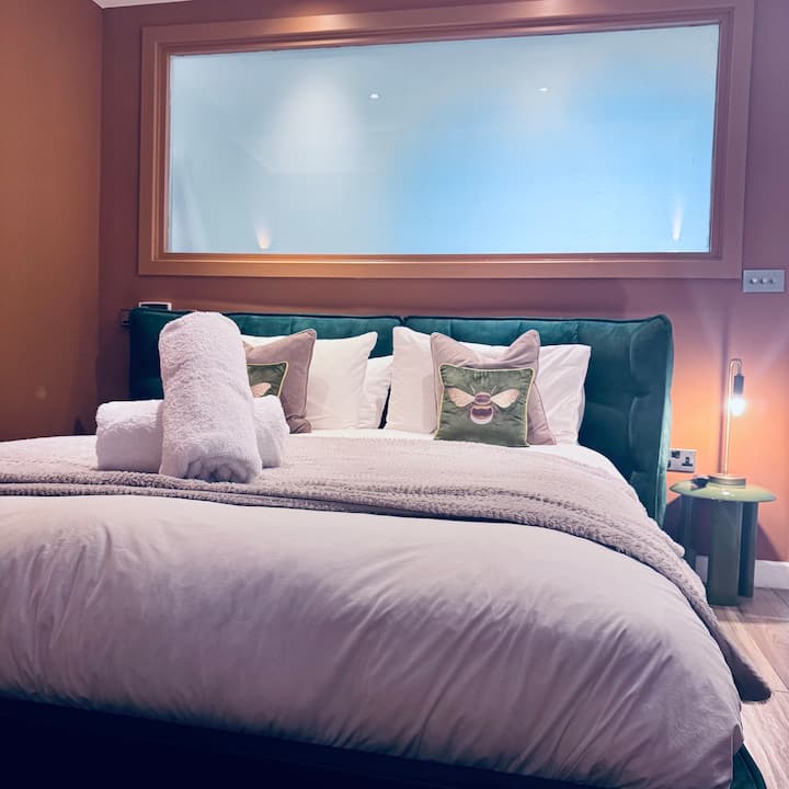 The Collective | 1br Basement | Luxury Co-living - Manchester