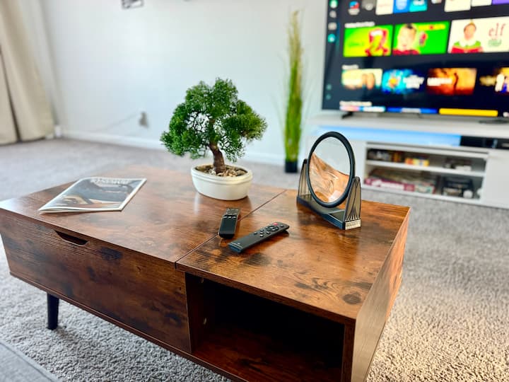 Hot Tub. Cozy And Well-located Home. Private Yard - Citrus Heights, CA