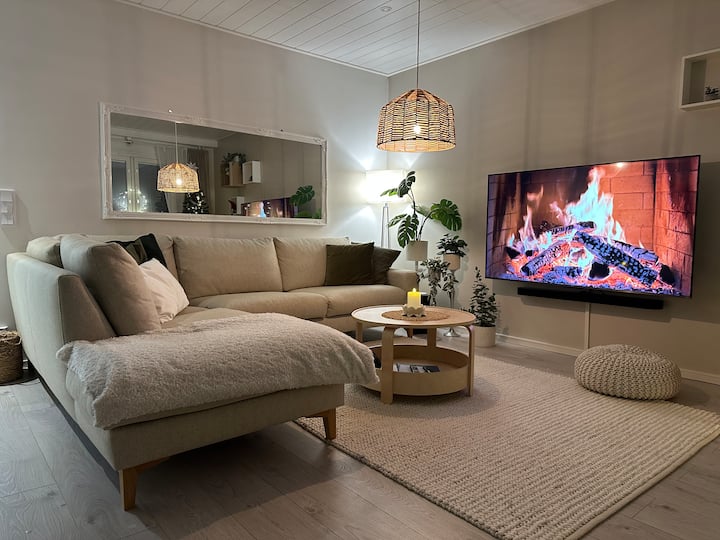 Arctic Haven – Cozy Stay With Sauna - 로바니에미