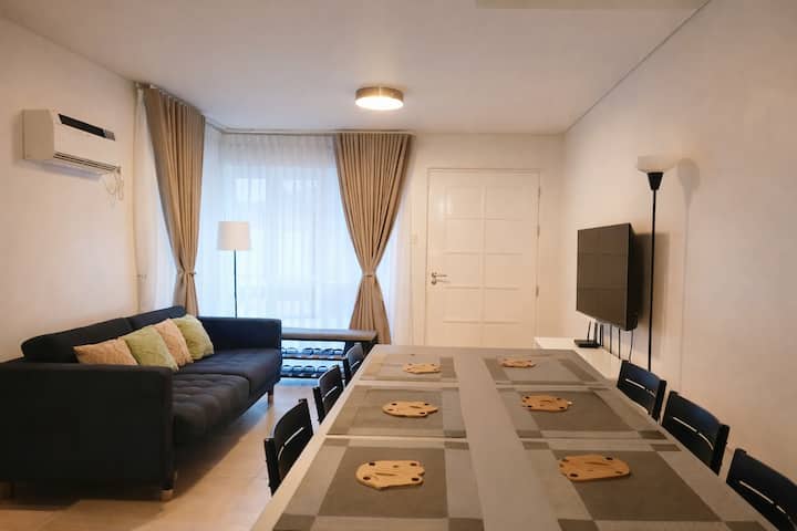 3br Townhouse For 10 | Pool, Wifi & 2 Parking - Tagaytay