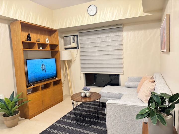 *Spacious 1 Br With Superhost In Avida Riala* - Cebu